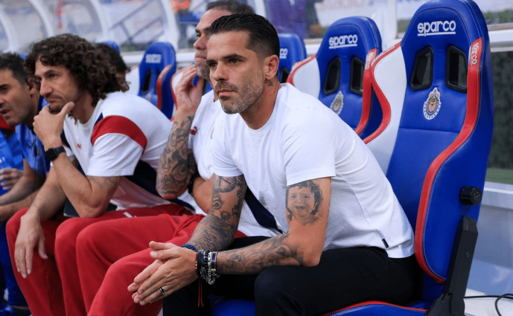 Los hinchas de Chivas lanza memes contra Gago por la eliminación de ...